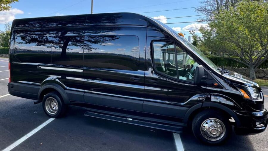90 Min Newport Scenic Luxury Van Tour (Ages 5+) - Key Points