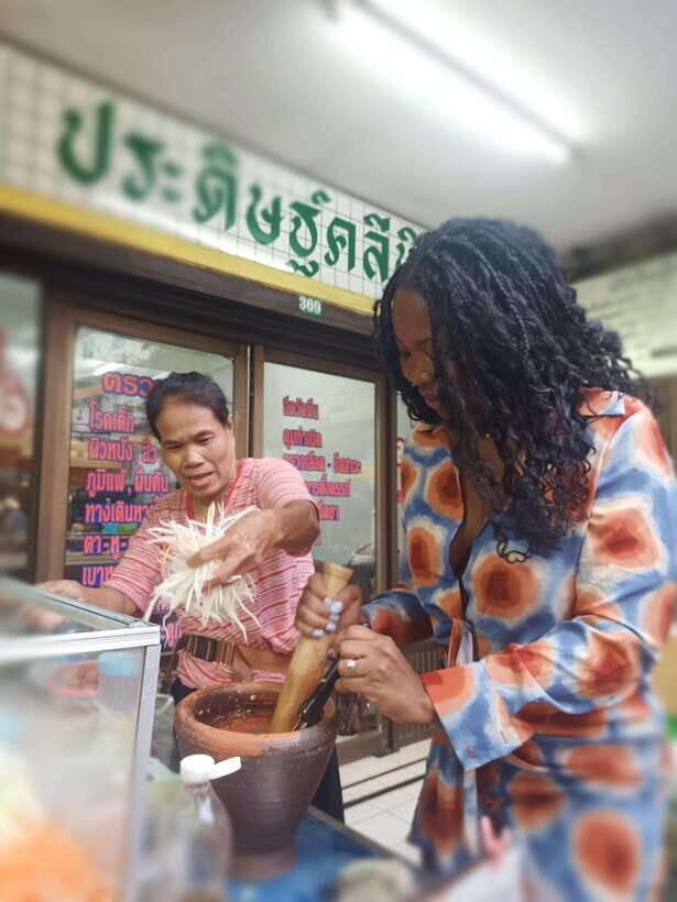 A Flavorful Journey Through Bangkoks Hidden Food Gems - What Makes This Tour Stand Out?