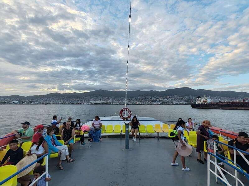 Acapulco: Sunset on Yacht Bonanza Tour - The Experience in Detail: A Deeper Dive