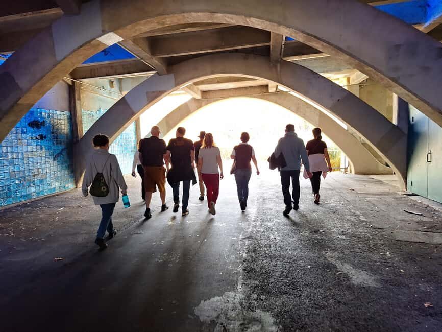 Adelaide: Guided Ultimate Walking Tour with Drink and Snack - Breakdown of the Itinerary and Experience