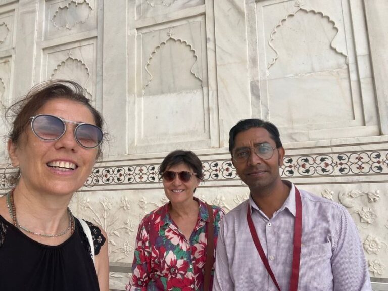 Agra: Taj Mahal and Agra Fort Skip-the-Line tickets & guide - Who Should Consider This Tour?