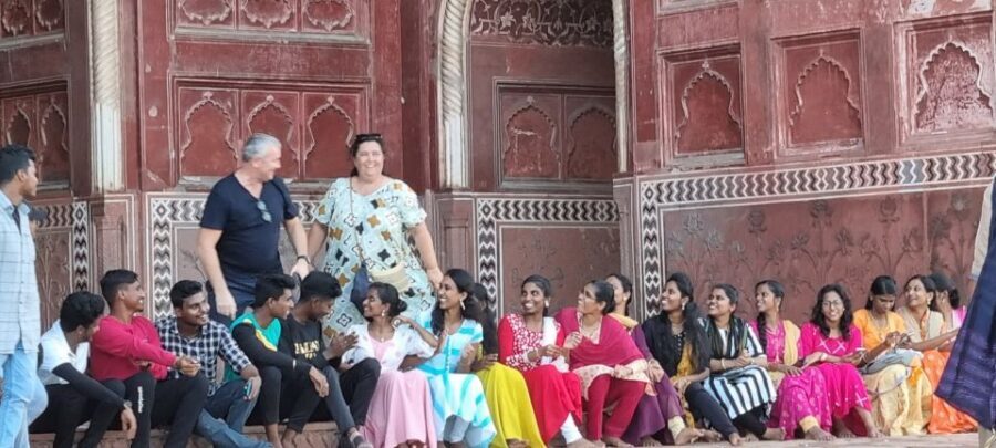 Agra: Taj Mahal Tour Guide for Couple - The Real Value of the Experience