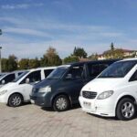 Agra to Delhi airport transfer by air-conditioned car - Key Points