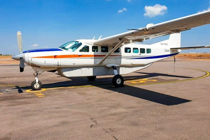 Airplane Transfer between Ratmalana Airport (RML) and Hingurakgoda Airport (HIM) - What to Expect from Your Helicopter Transfer