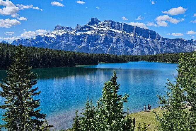 Airport Pickup & Private Tour from Calgary to The Rockies! - Itinerary Breakdown: What to Expect at Each Stop