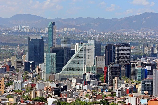Airport Transfer: Mexico to Mexico Airport MEX by Business Car - A Balanced View