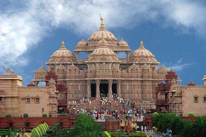 Akshardham Temple Tour Delhi, World's largest Hindu temple visit! - The Bottom Line