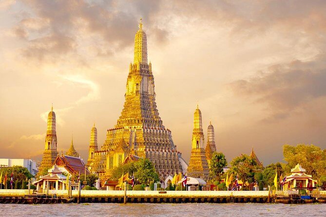 All Bangkok Landmarks Tour- GrandPalace WatTraimit WatPho WatArun - What Travelers Say