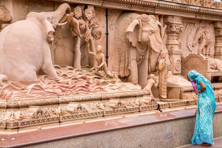 All Inclusive Akshardham Temple Tour with Light & Water Show - The Itinerary in Detail