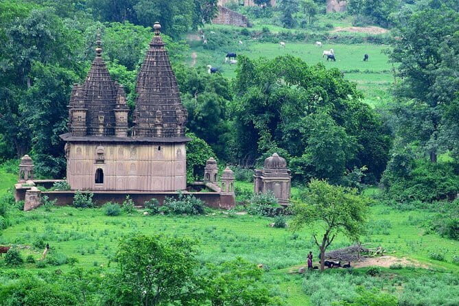 All Inclusive Cycling trip to the Teeth Mountain from Khajuraho - Exploring Khajuraho’s Countryside on Two Wheels