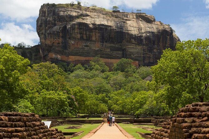All-inclusive Sigiriya, Dambulla and Wildlife Safari from Colombo - Detailed Review: What to Expect from This Full-Day Tour