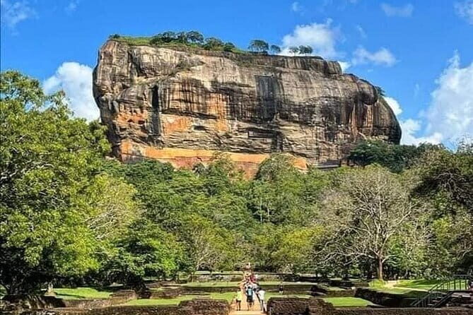 All Inclusive Sigiriya Rock Fortress & Dambulla Temple day Tour - Why This Tour Works Well