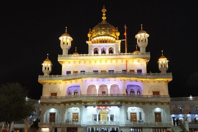 Amritsar Golden Temple Tour - Walking Through the Temple and Its Environs