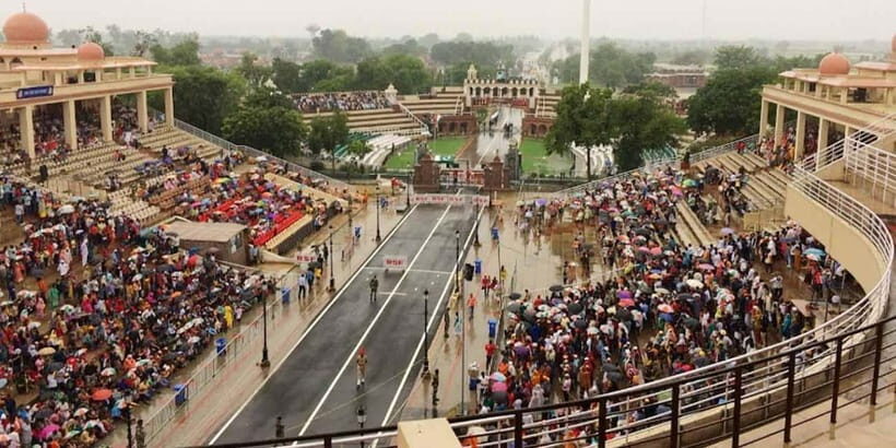 Amritsar Wonders with Wagah Border Ceremony - Starting the Day: The Golden Temple