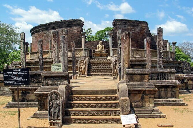 Ancient Kingdom and Wild Elephant Safari from Polonnaruwa - Who Would Love This Tour?