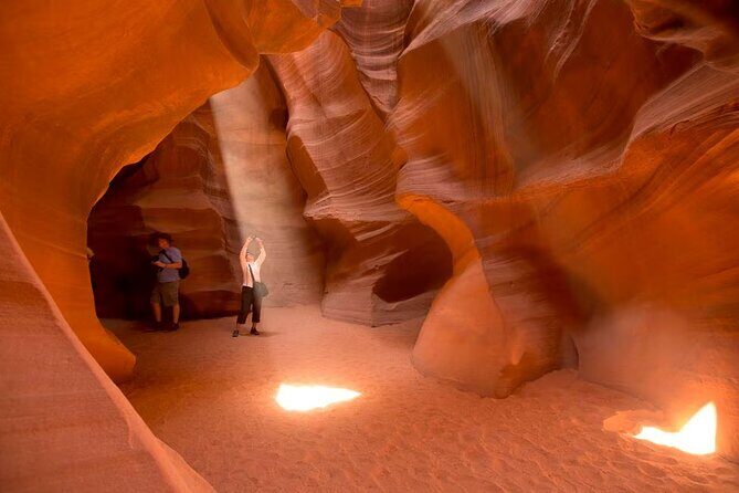 Antelope Canyon Horseshoe Bend Small Group Tour from Las Vegas - What the Tour Does Well