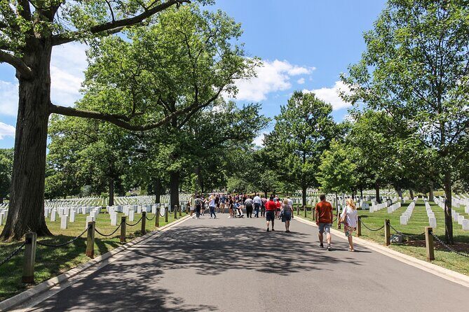 Arlington Cemetery Tour with Guard Ceremony and Iwo Jima Memorial - The Sum Up