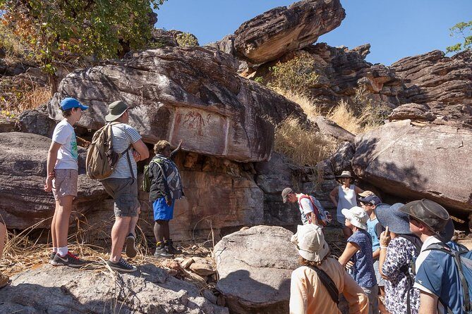 Arnhem Land Yingana Injalak Hill Full Day Tour from Darwin - What to Expect on the Arnhem Land Yingana Injalak Hill Tour