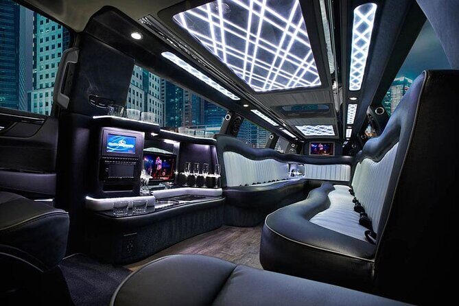 Arrival Transfer Montreal Airport YUL to Montreal by Limos or Bus - Detailed Breakdown of the Route and Experience