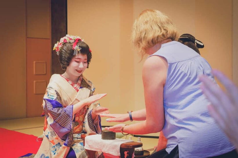 Asakusa: Geisha Performance and Tea House Experience - The Experience Environment and Group Size