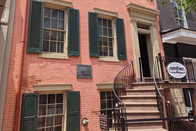 Assassinations Capital: Presidential Crime Scenes Walking Tour - Who Should Take This Tour?