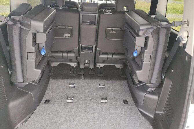 Auckland Airport Transfer: to/from City Hotels in Premium Minivan - Ease of Booking and Communication
