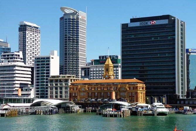 Auckland Airport Transfers: Auckland to Auckland Airport AKL in Luxury Van - Is It Worth the Price?