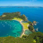 Auckland: Bay of Islands Tour & Cruise 2Day Small Group Tour - Day 1: From Auckland to Northland’s highlights