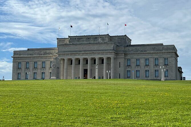AUCKLAND CITY Full Day Tour with War Memorial Museum and Mt Eden - Transportation and Group Size