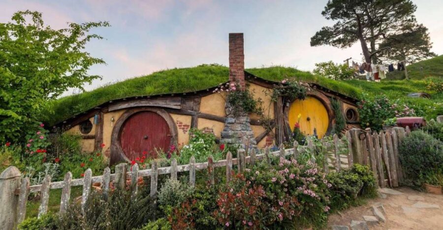 Auckland: LOTR, Hobbiton Movie Set & Hamurana Spring Tour - Exploring the Film Locations Beyond Hobbiton