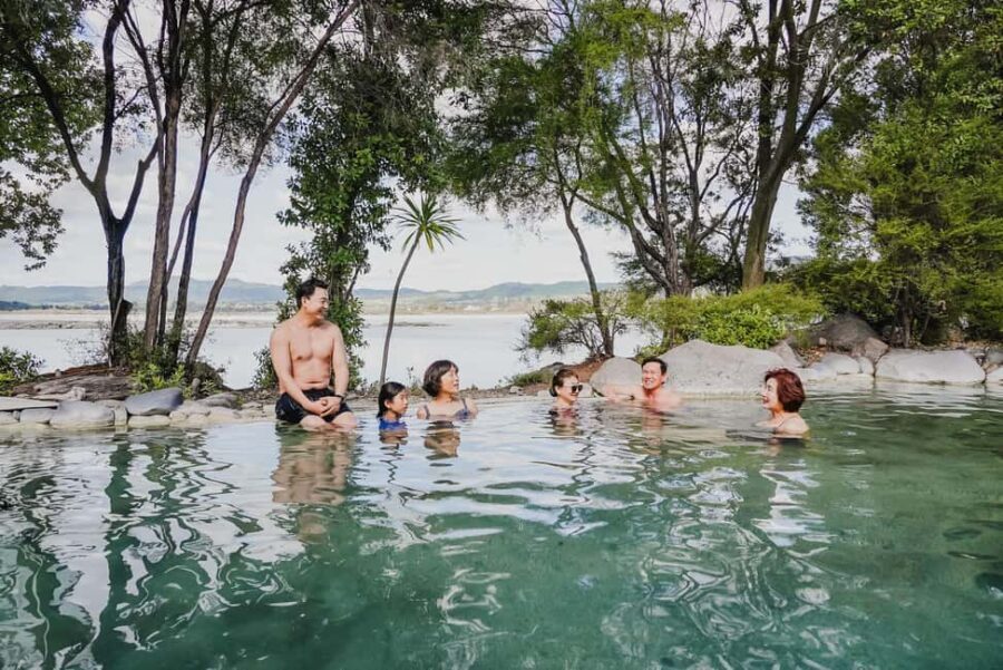 Auckland: Rotorua Highlights inc Wai-O-Tapu & Polynesian Spa - Transportation and Group Size