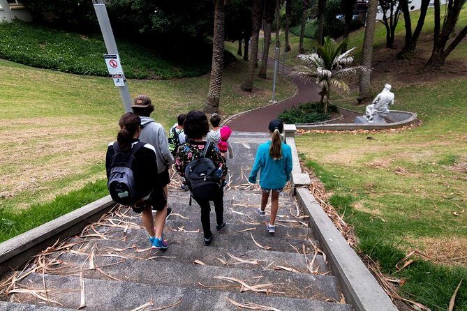 Auckland Small-Group Walking Tour with Treats - Auckland Town Hall and the Art Gallery