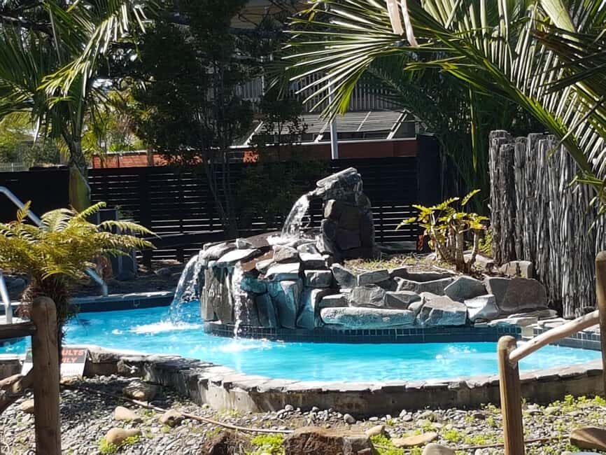 Auckland: Sunset Tour with Thermal pool & Wine Tasting - The Value of the Tour
