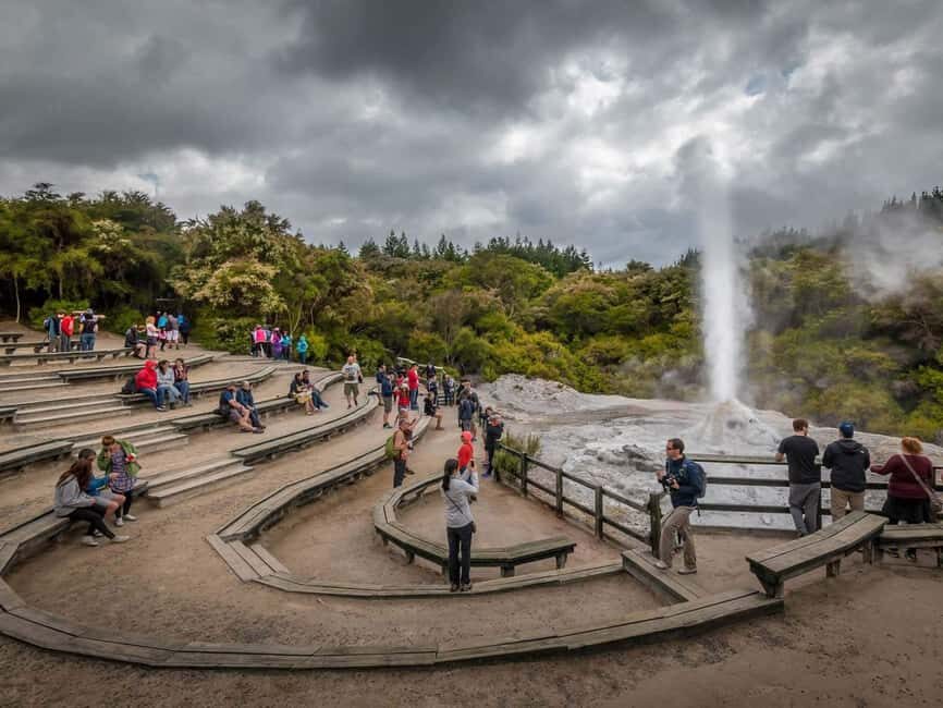 Auckland: Wai-O-Tapu, Polynesian Spa & Maori Haka - What You Can Expect on the Day