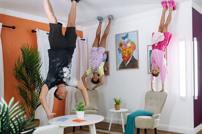 Australia's First Upside Down House Photo Experience - The Experience: Posing and Photography Tips