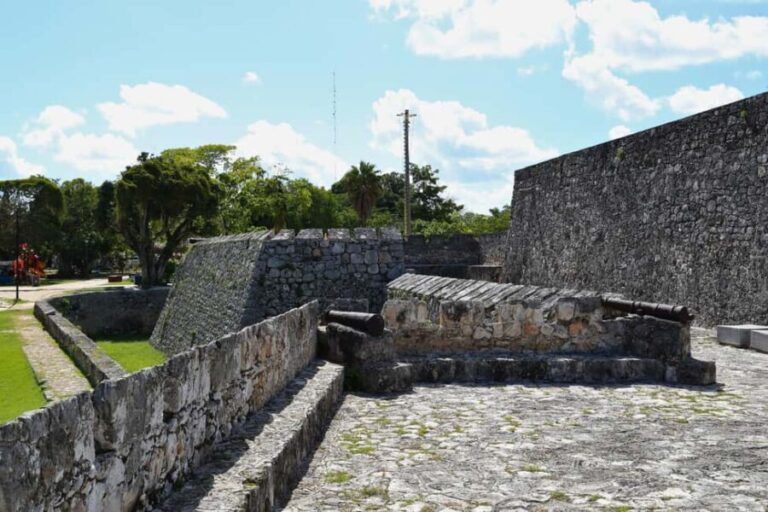 Bacalar: Lagoon, Pirate Canal, Stromatolite Day Trip w/Lunch - A Closer Look at the Itinerary