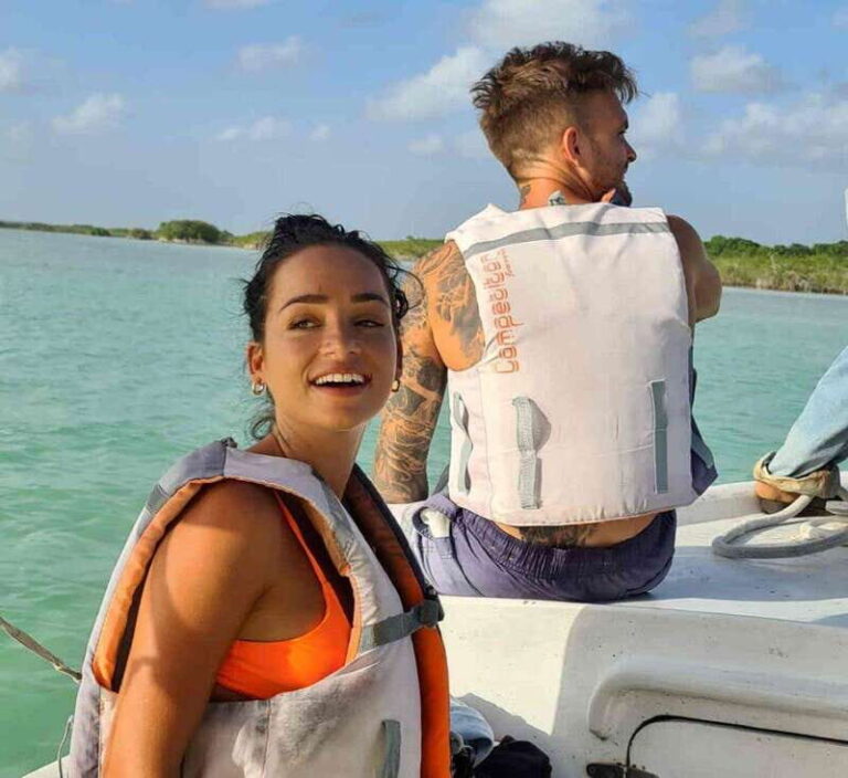 Bacalar: Magnificent Bacalar Lagoon Exclusive Boat Tour - Who Should Consider This Tour?