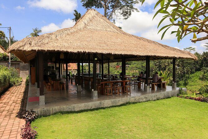 Bali Kayaking Adventure with Lunch and Private Hotel Transfer - The Authenticity and Cultural Value