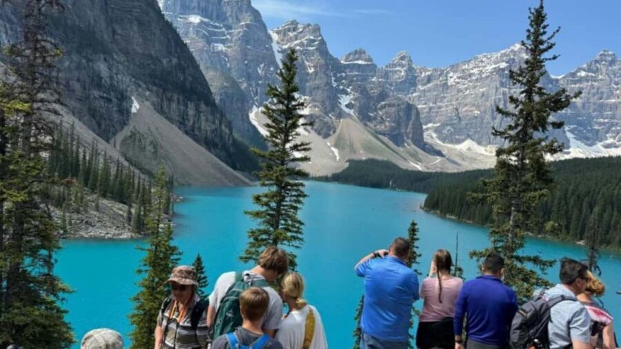 Banff, Lake Louise, Moraine ,Emerald & Johnston Canyon tour - What the Reviews Say