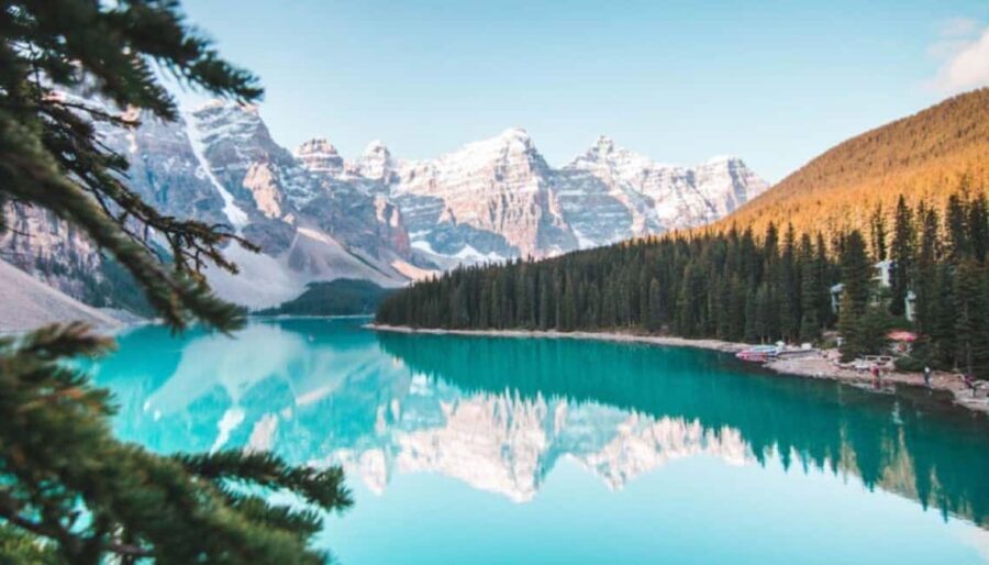 Banff: Lake Louise, Moraine Lake, Gondola, Cave & Basin Tour - Transportation and Guides: Why They Matter