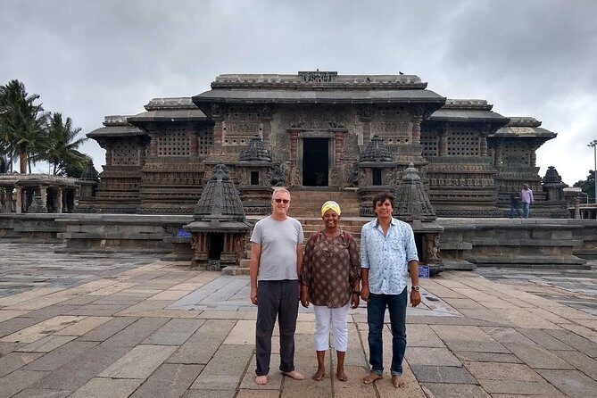 Bangalore: Shravanabelagola + UNESCO Belur & Halebidu Tour - Starting the Day: From Bangalore to Kunigal