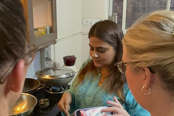 Bangalore: Traditional Cooking Classes & Dinner with Chef Family - Authentic Experiences: What the Reviews Say