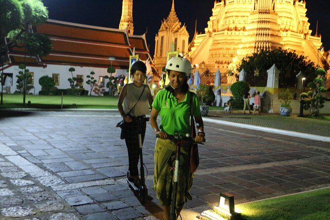 Bangkok at Night by Electric Scooter - A Thorough Look at the Experience