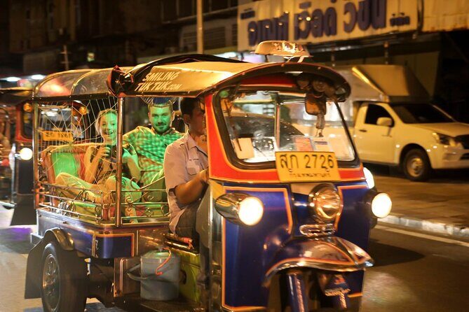 Bangkok Best Midnight Food Tour by Tuk Tuk - The First Stop: Northeastern Thai Cuisine