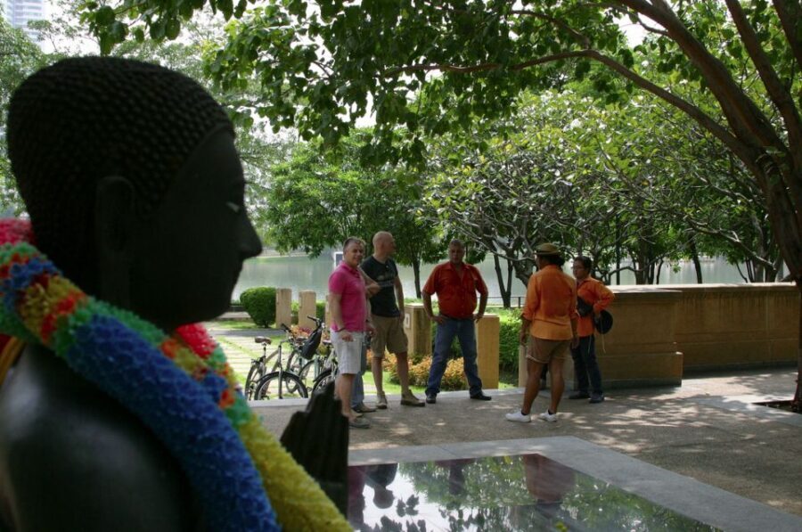 Bangkok: City Culture half-day Bike Tour - Markets and Green Spaces: Contrasts in the City