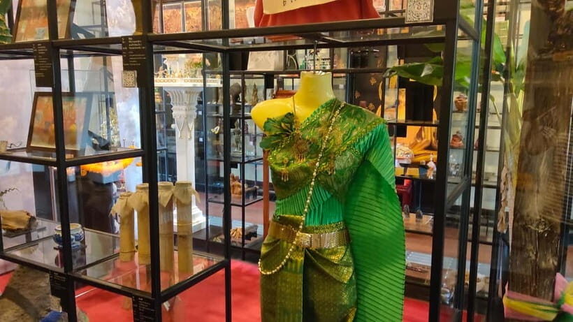 Bangkok: Grand Palace, Emerald Buddha, and Museum Siam Tour - What’s Included and What’s Not