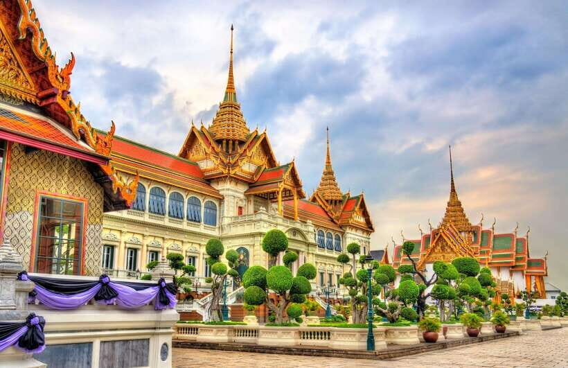 Bangkok: Grand Palace, Wat Pho, and Wat Arun Guided Tour - Authentic Experiences and Feedback