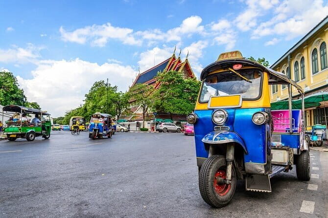 Bangkok: Grand Palace & Wat Pho Half-Day Japanese Tour - Breakdown of the Itinerary