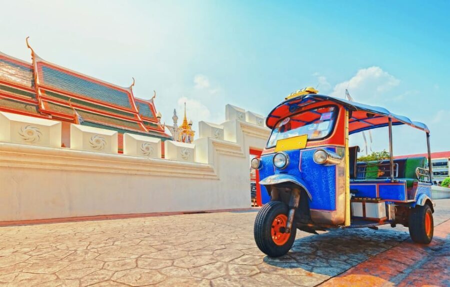 Bangkok: Guided Tour in a Typical Thai Tuk-Tuk - Transportation and Group Experience