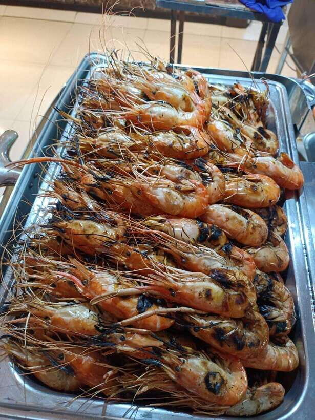 Bangkok: Luxury White Cruise with Buffet and Entertainment - The Itinerary: What Makes It Special (and What Might Be Less So)